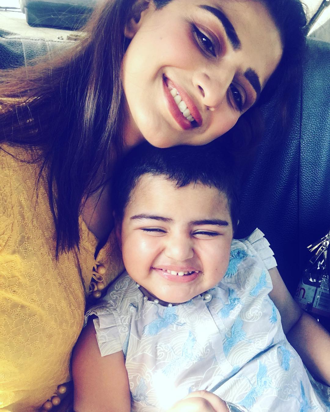 Chupke Chupke Famed Hira Soomro Beautiful Pictures With Her Daughter ...