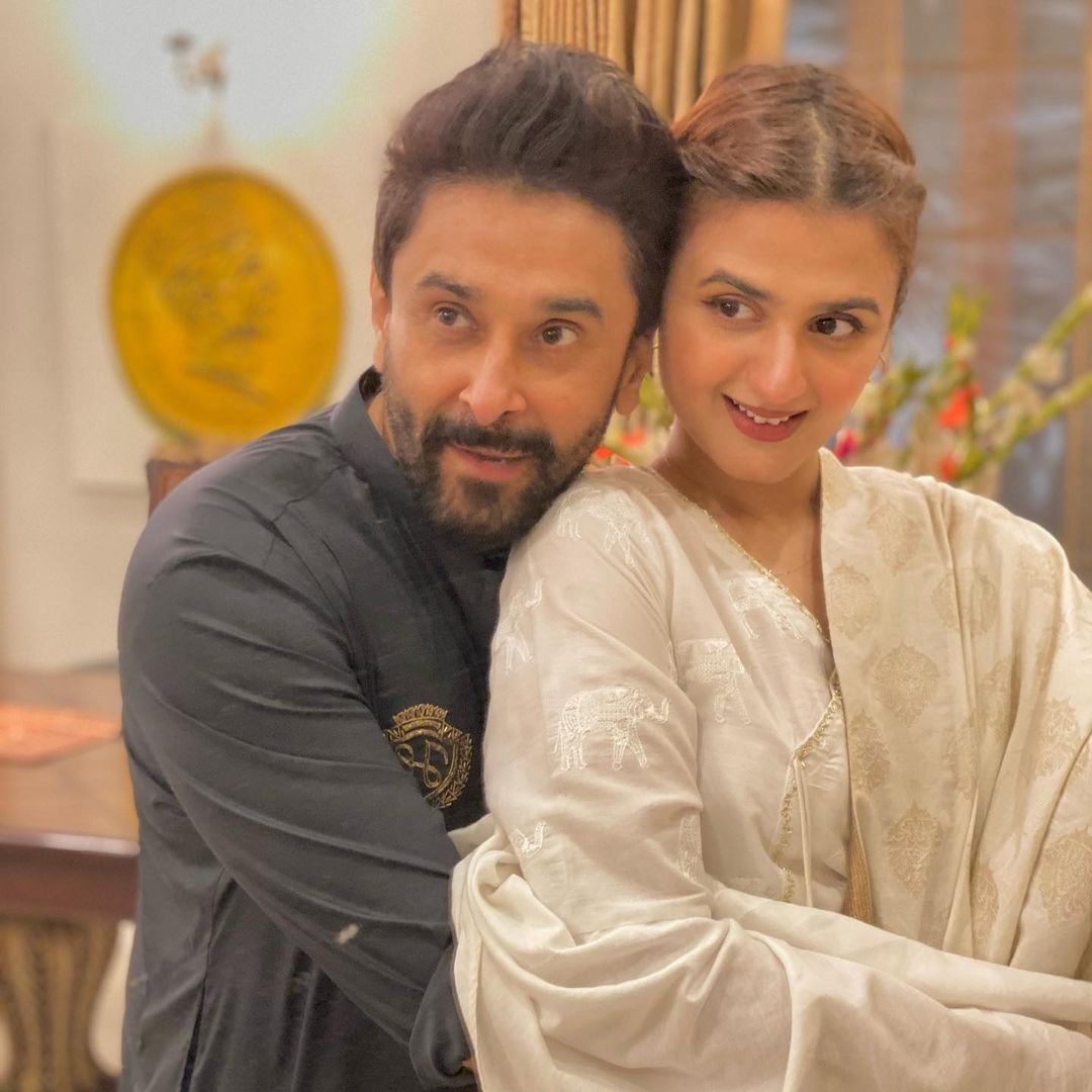 Hira Reveled The First Gift She Gave To Mani | Reviewit.pk