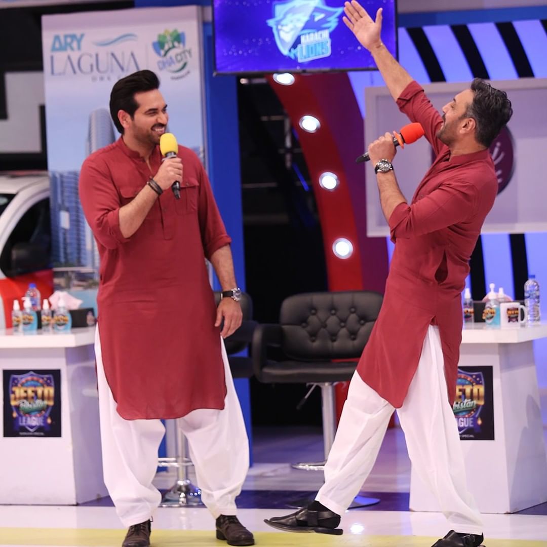 Celebrities' Pictures From The Set Of Jeeto Pakistan | Reviewit.pk
