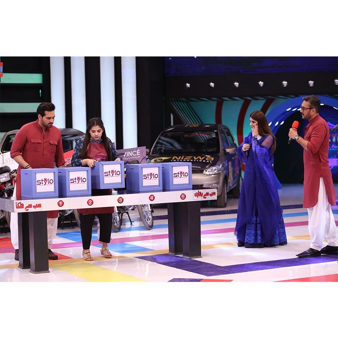 Celebrities' Pictures From The Set Of Jeeto Pakistan | Reviewit.pk