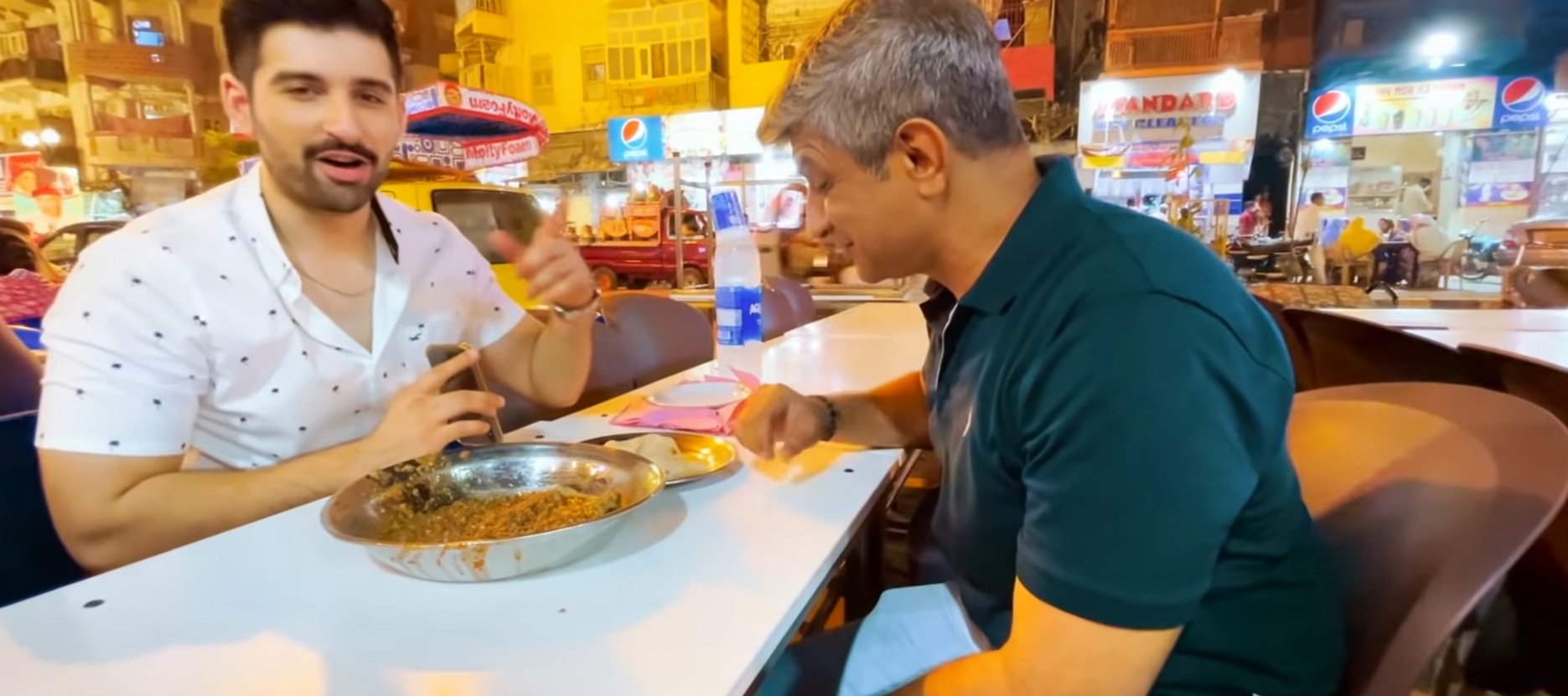 Muneeb Butt Explored Karachi Street Food With Chef Saadat Siddiqui ...