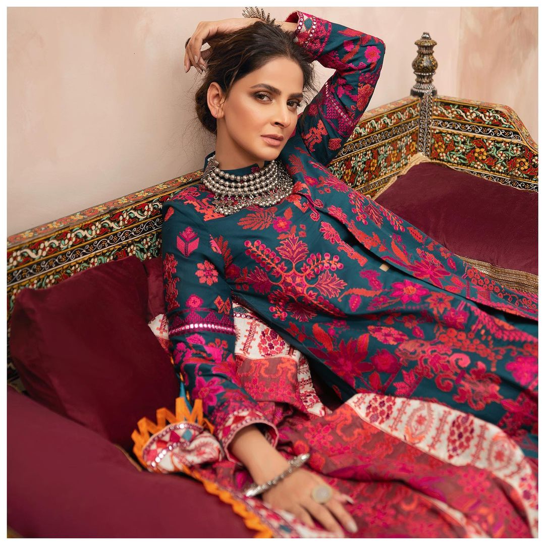 Maryam Hussain's Latest Lawn Collection Featuring Saba Qamar | Reviewit.pk