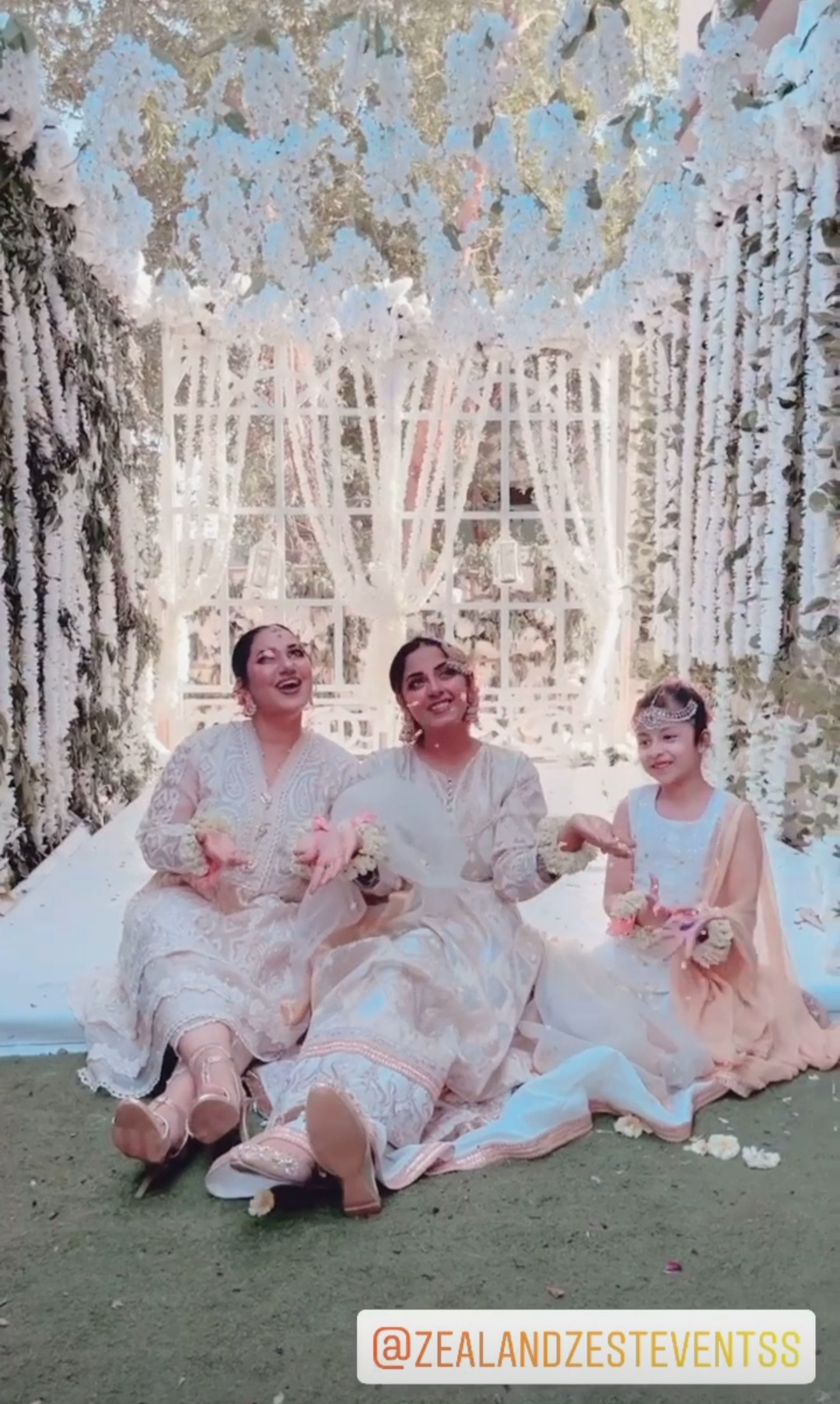 Sanam Chauhdry Looked Regal At A Recent Nikkah Ceremony | Reviewit.pk