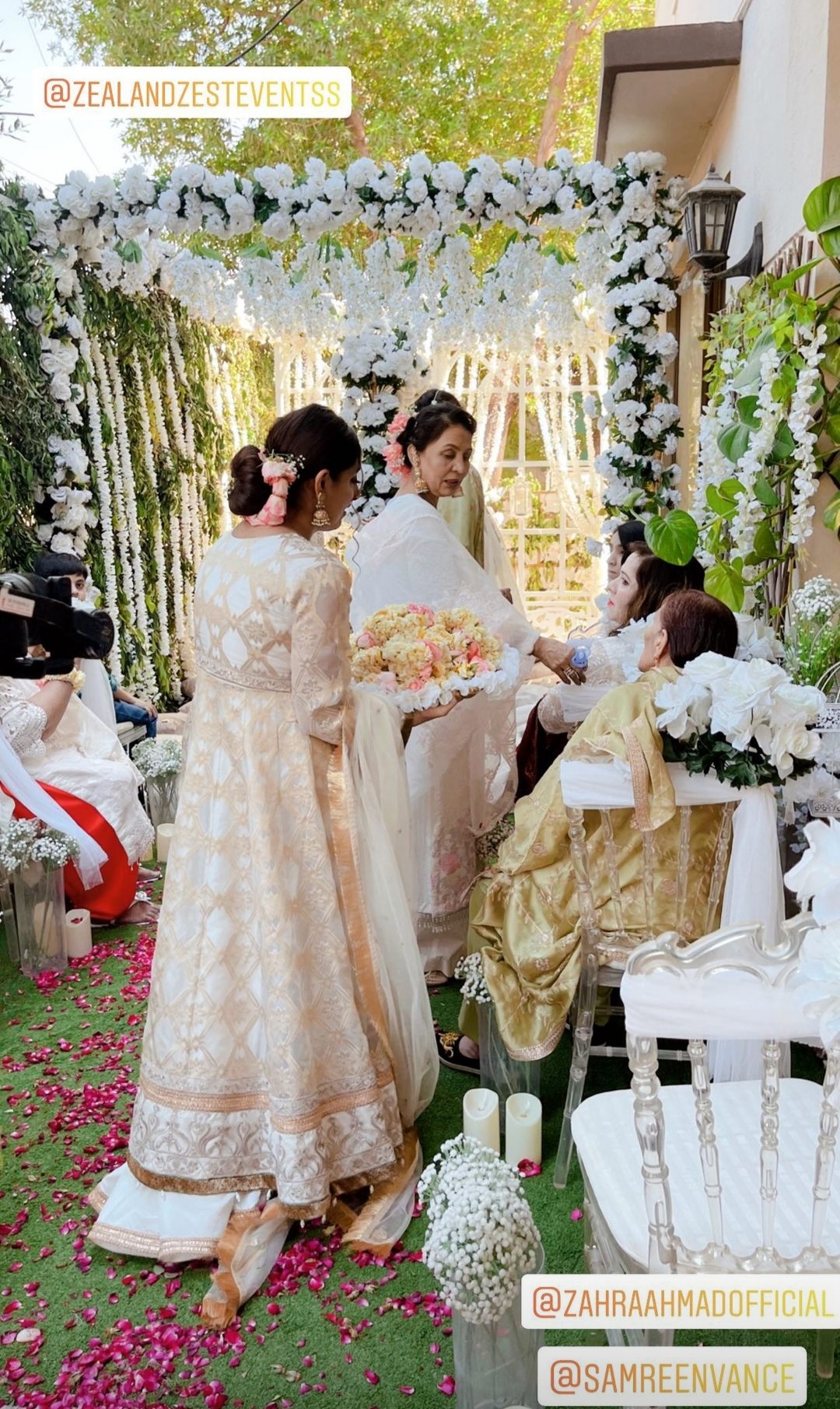 Sanam Chauhdry Looked Regal At A Recent Nikkah Ceremony | Reviewit.pk