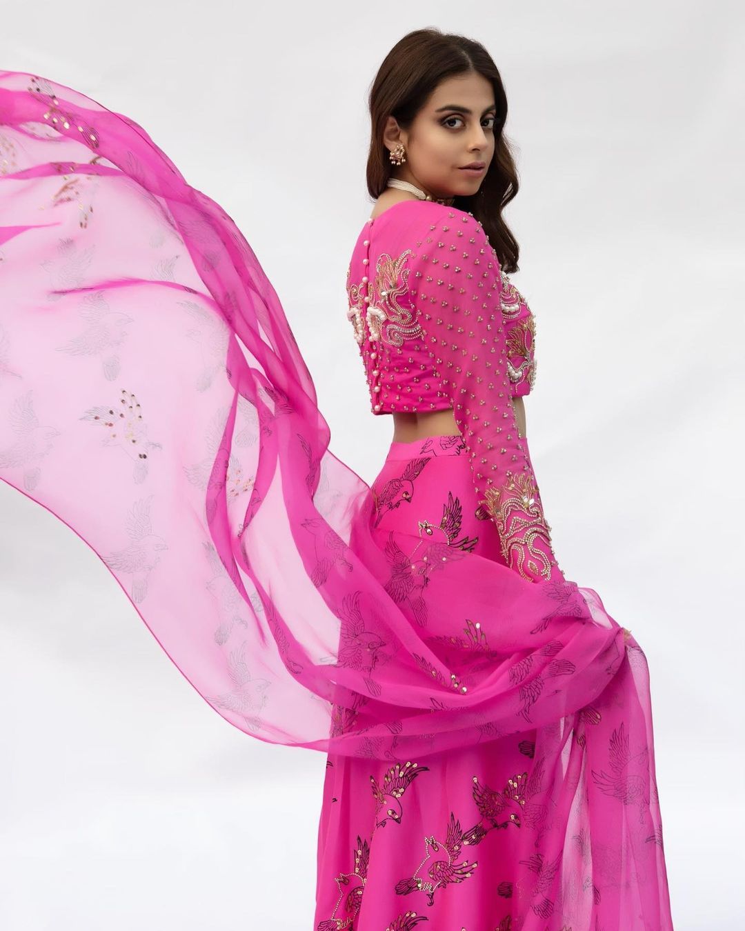 Yashma Gill Looks Drop Dead Gorgeous In Her Latest Shoot | Reviewit.pk
