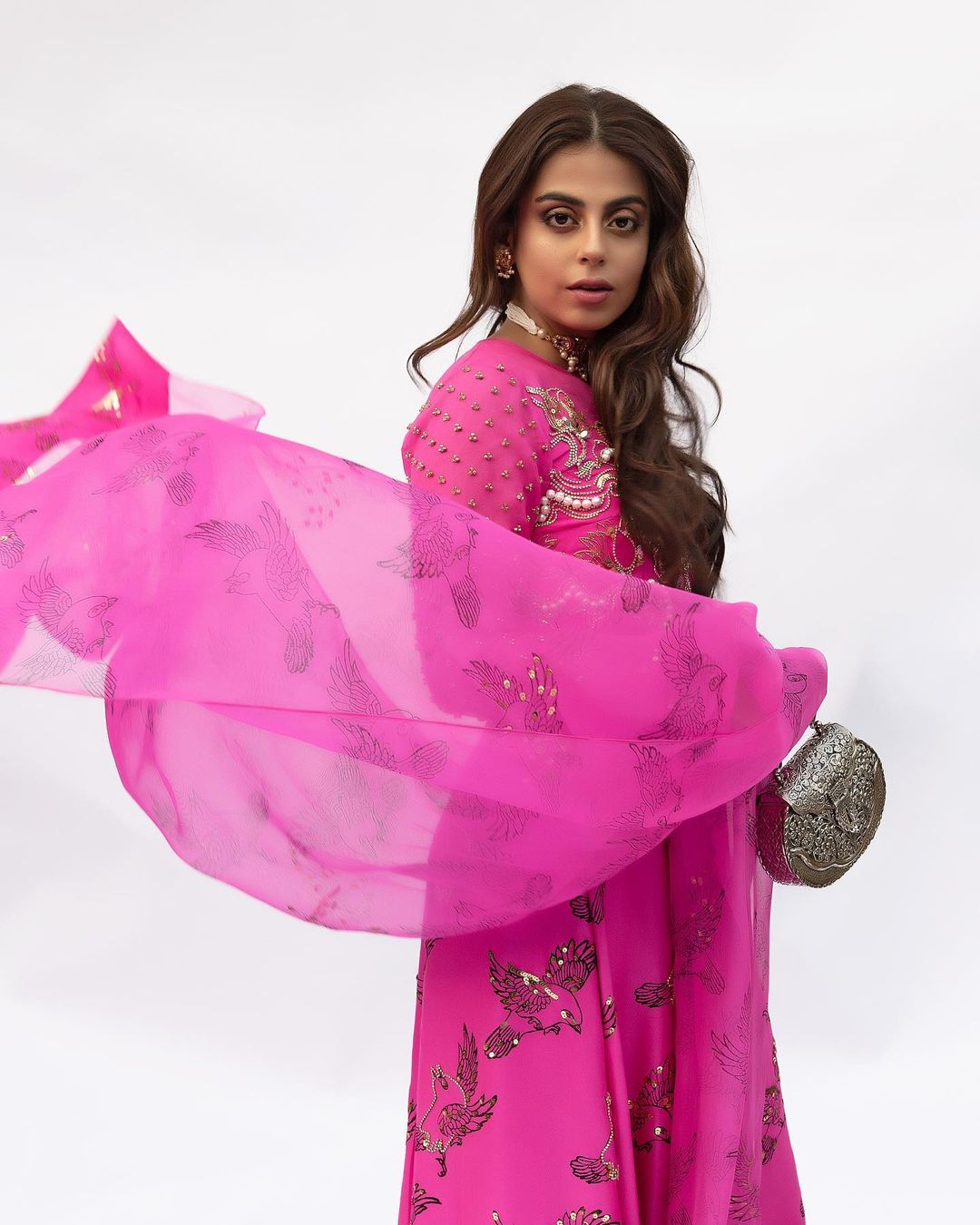 Yashma Gill Looks Drop Dead Gorgeous In Her Latest Shoot | Reviewit.pk