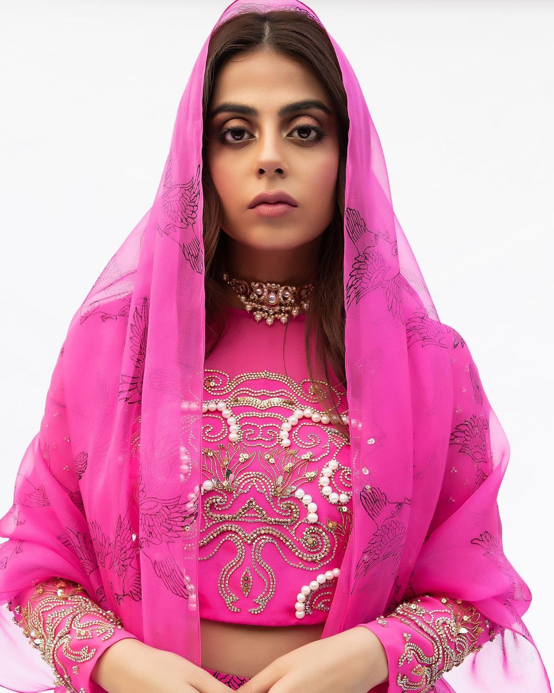Yashma Gill Looks Drop Dead Gorgeous In Her Latest Shoot | Reviewit.pk