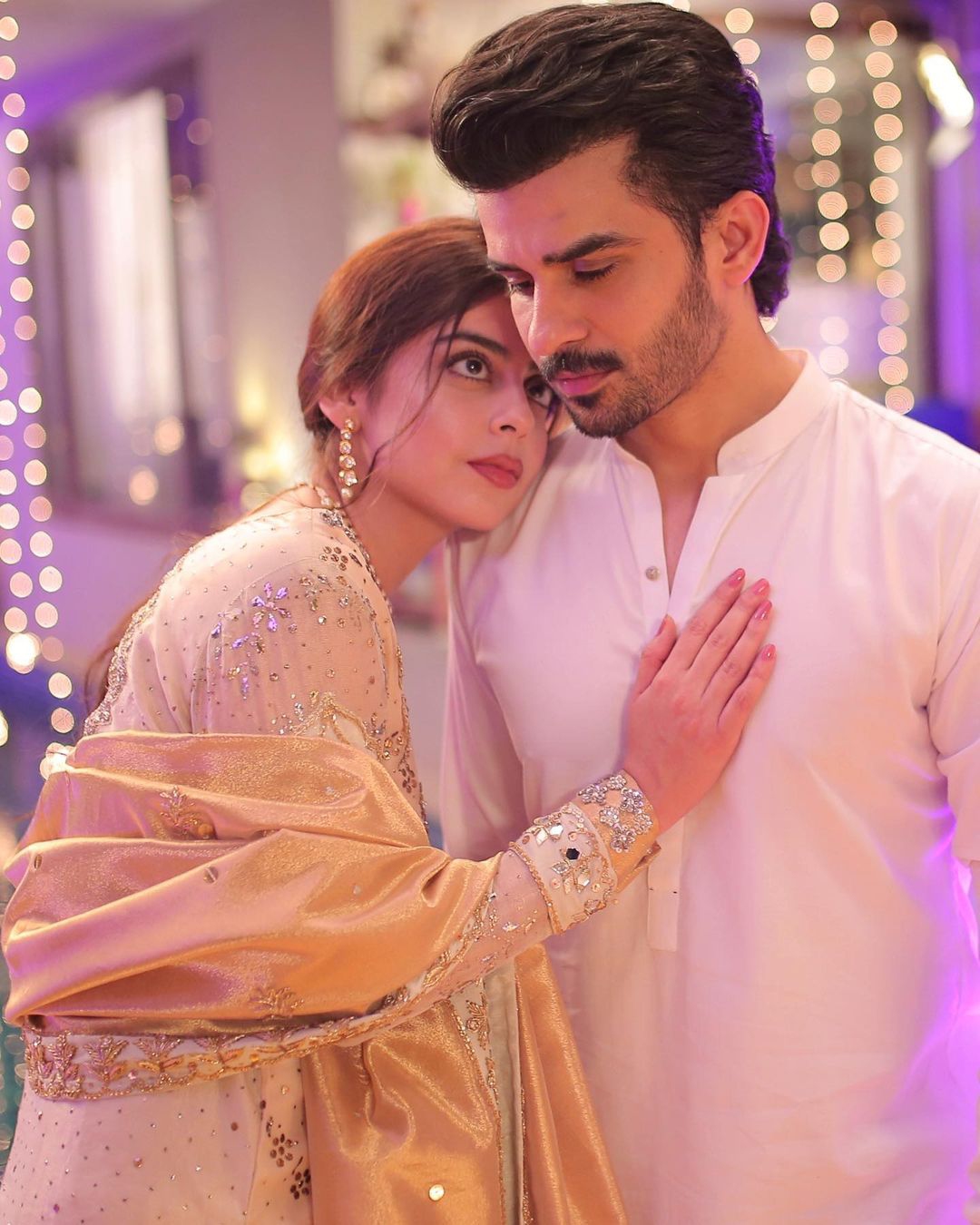 Azmaish Drama BTS Pictures | Reviewit.pk