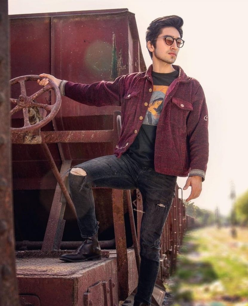 Promising New Pakistani Actors Impressing Everyone In 2021 | Reviewit.pk