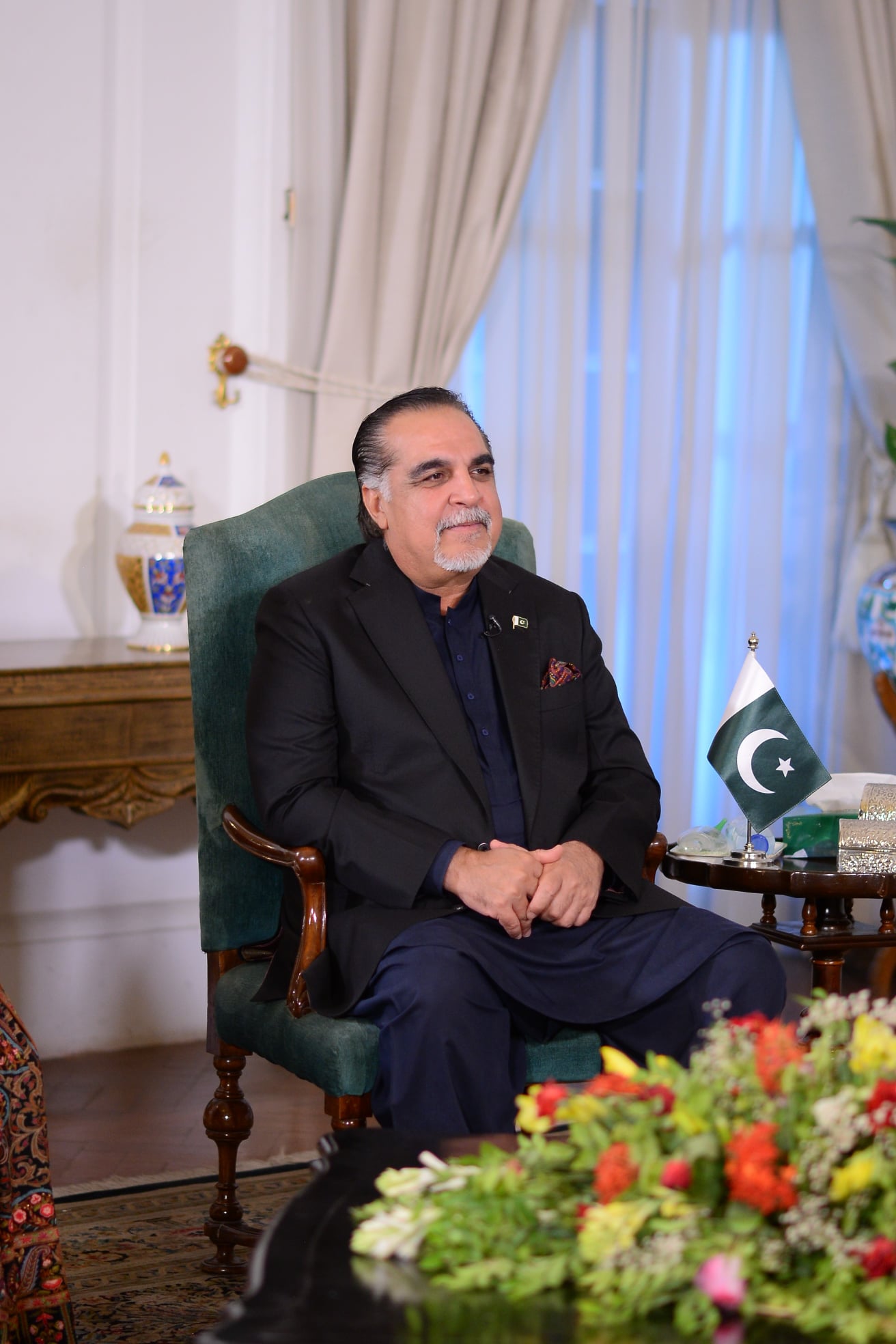 Beautiful Pictures Of Mr. And Mrs. Imran Ismail From Shan-e-Suhoor ...