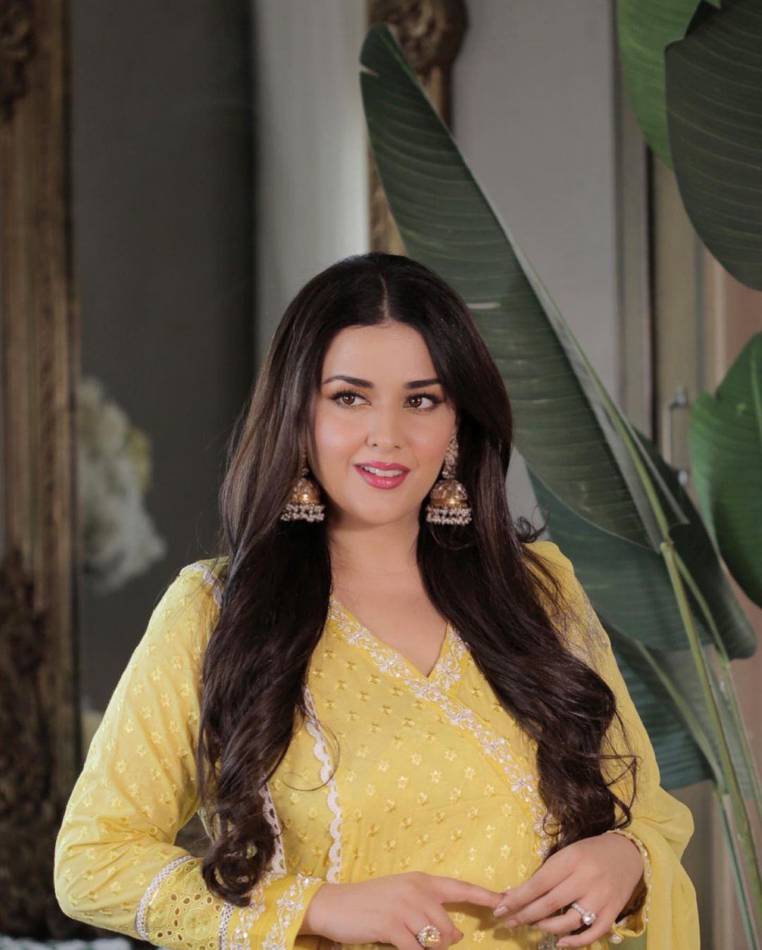 Natasha Khalid With Her Family- Beautiful Independence Day Pictures ...