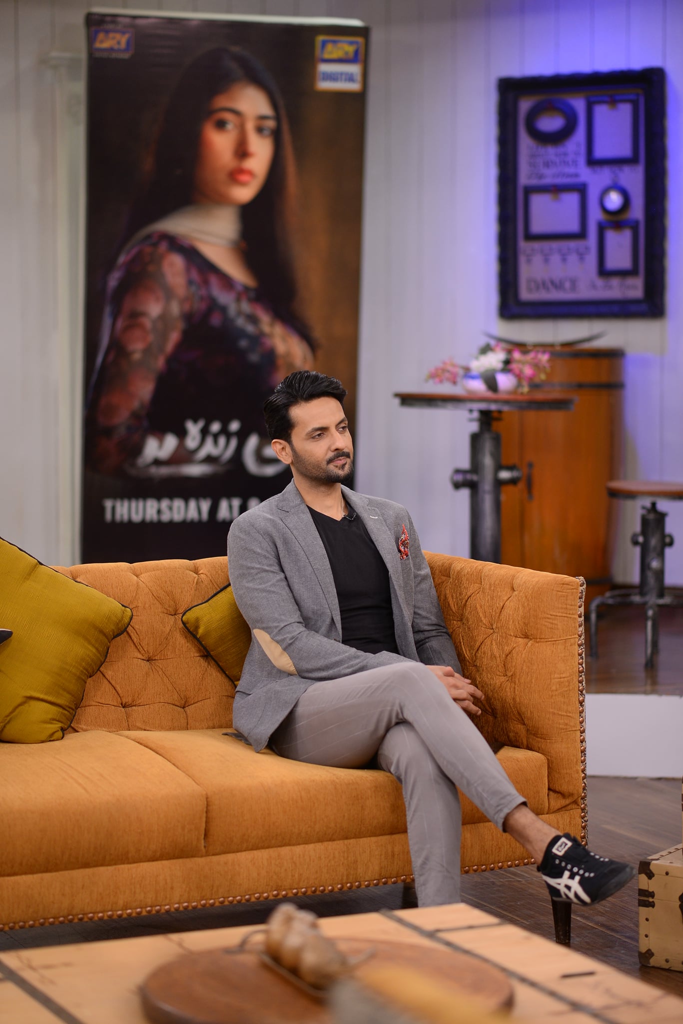 Cast Of Drama Serial "Neeli Zinda Hai" At GMP | Reviewit.pk