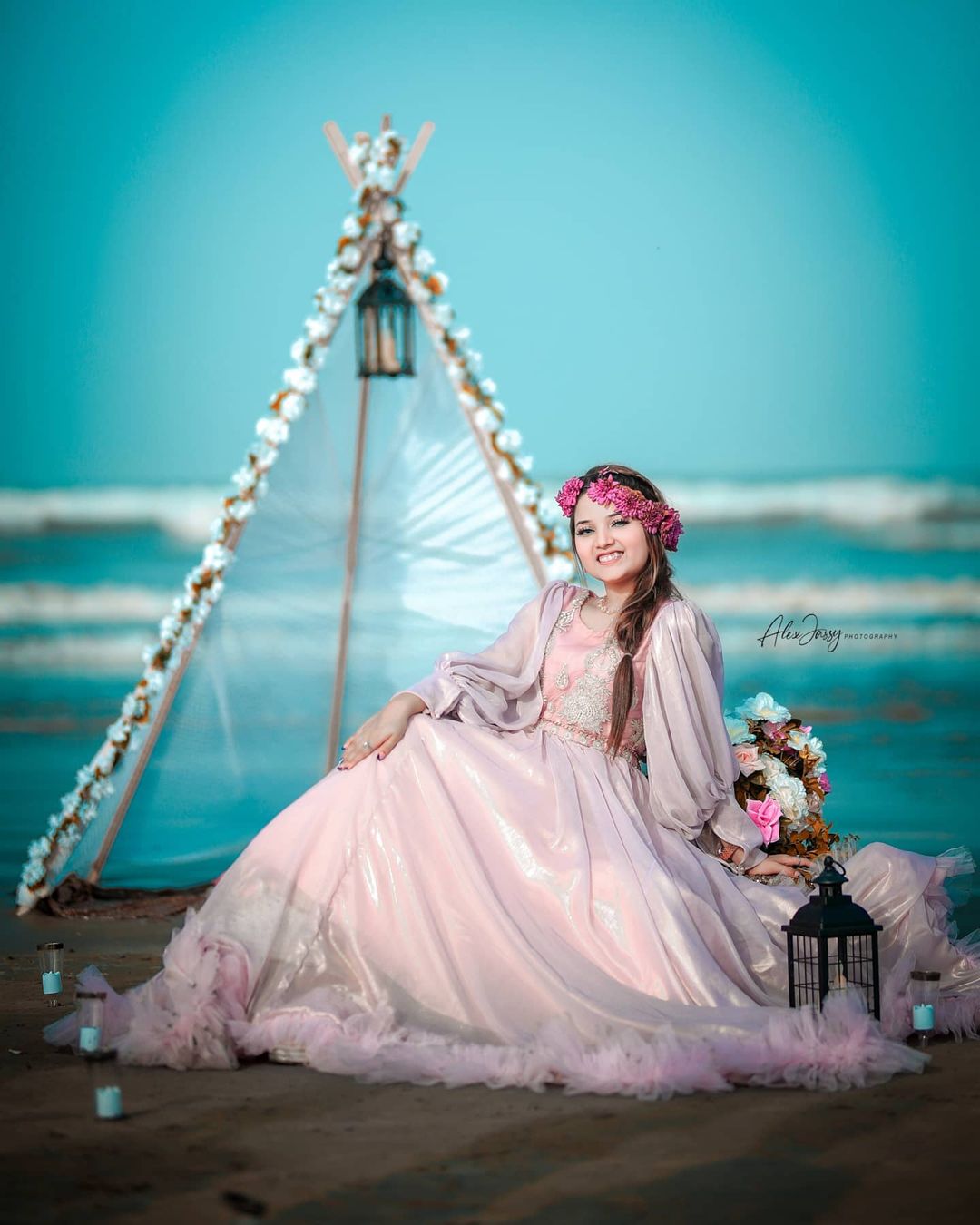 Rabeeca Khan Celebrates 2 Million Followers On Instagram | Reviewit.pk