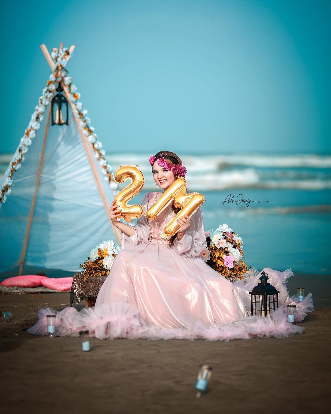 Rabeeca Khan Celebrates 2 Million Followers On Instagram | Reviewit.pk