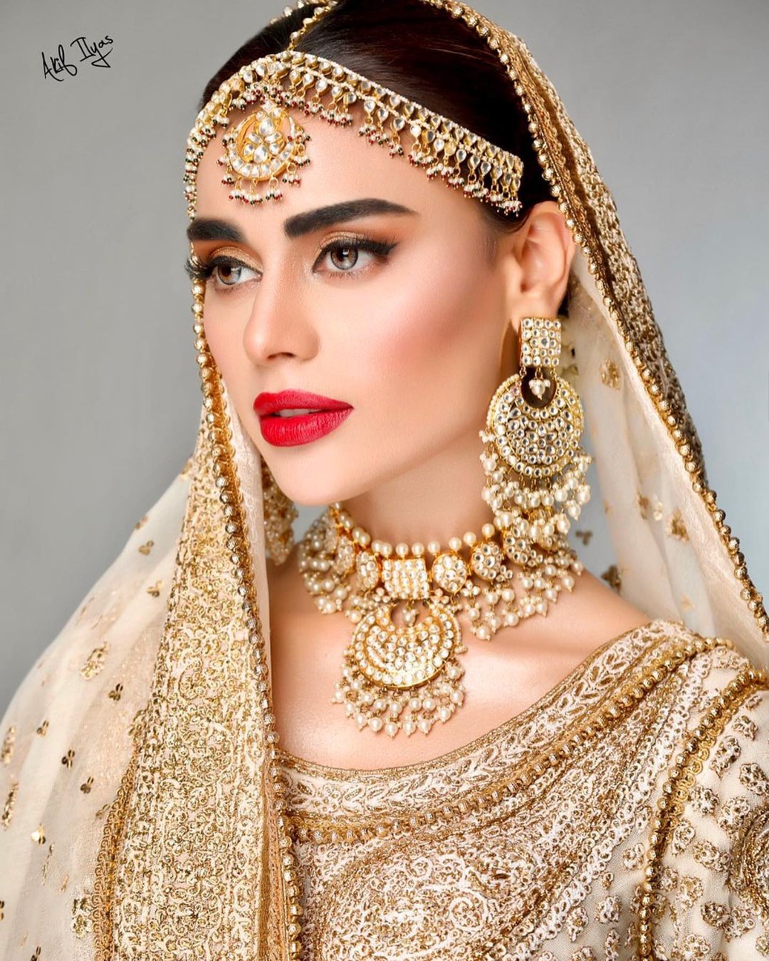 Sadaf Kanwal Dolled Up As A Traditional Bride By Akif Ilyas | Reviewit.pk