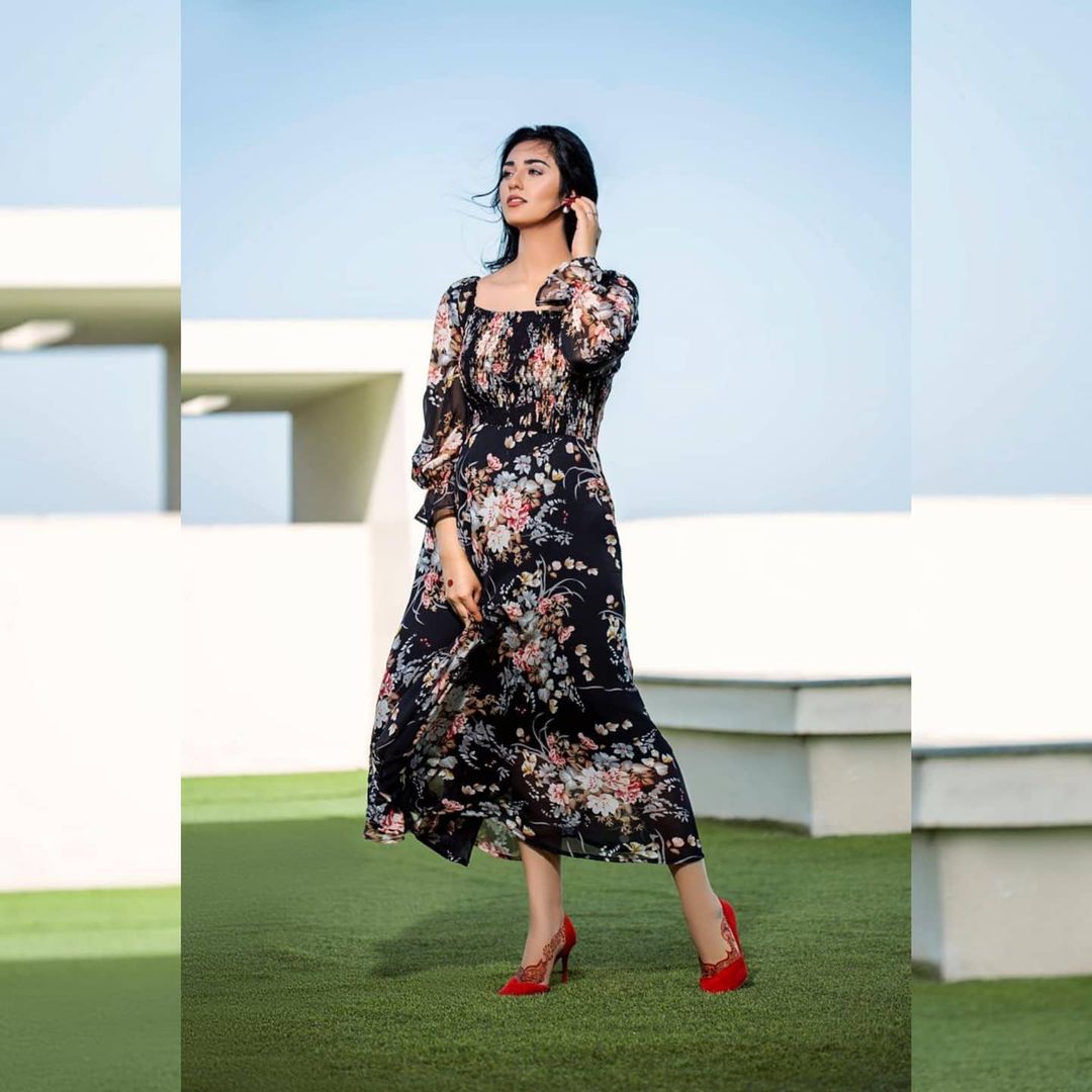 Sarah And Falak Look Super Adorable In Their Latest Photoshoot ...