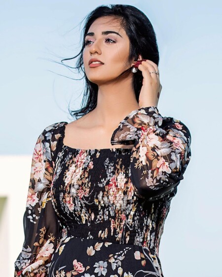 Sarah And Falak Look Super Adorable In Their Latest Photoshoot ...