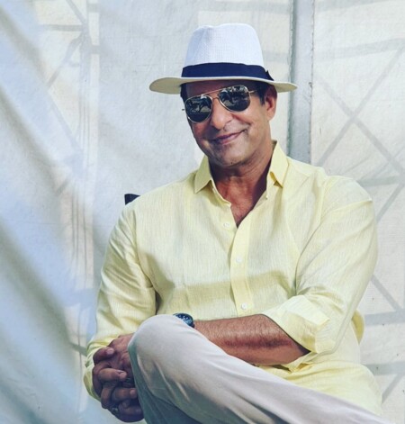 Wasim Akram And Maya Ali On The Set Of JPL | Reviewit.pk