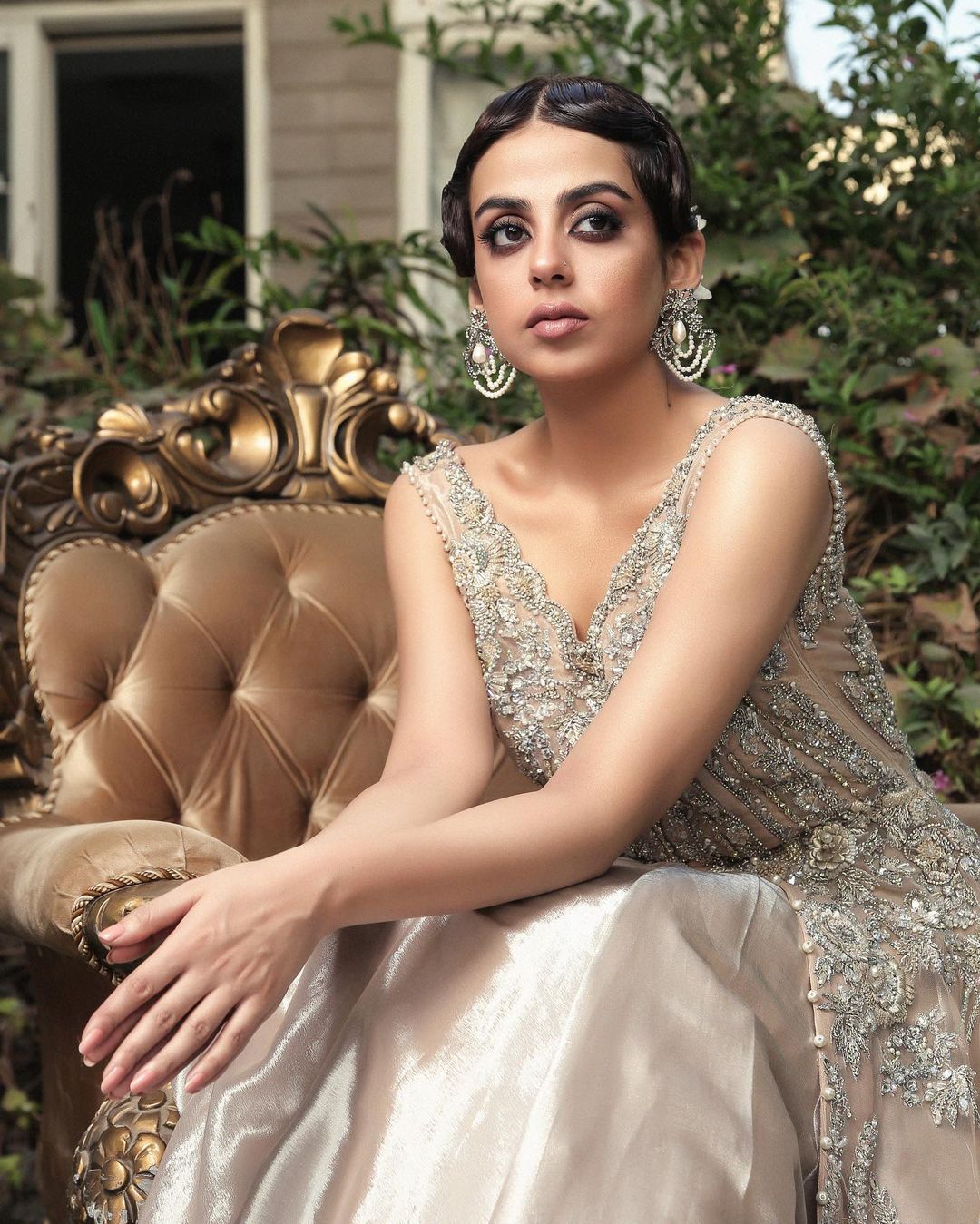 Azmaish Cast In Real Life | Reviewit.pk