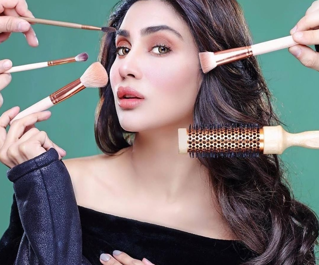 Fiza Ali Reveals Her Secret Beauty Regime For Radiant Skin | Reviewit.pk