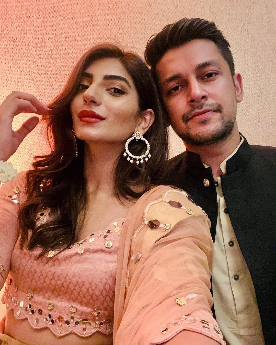 Maryam Ansari New Pictures With Husband | Reviewit.pk