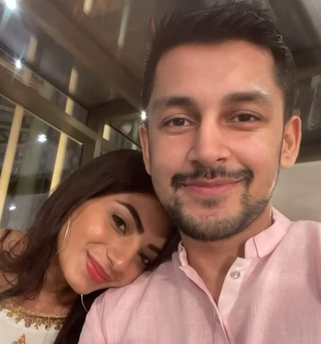 Maryam Ansari New Pictures With Husband | Reviewit.pk