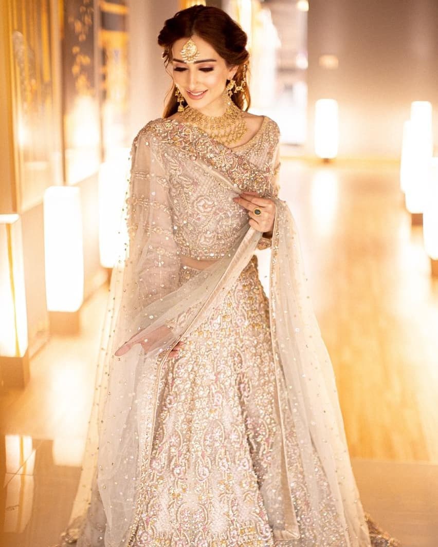 Sidra Niazi Stuns In Her Recent Bridal Shoot | Reviewit.pk