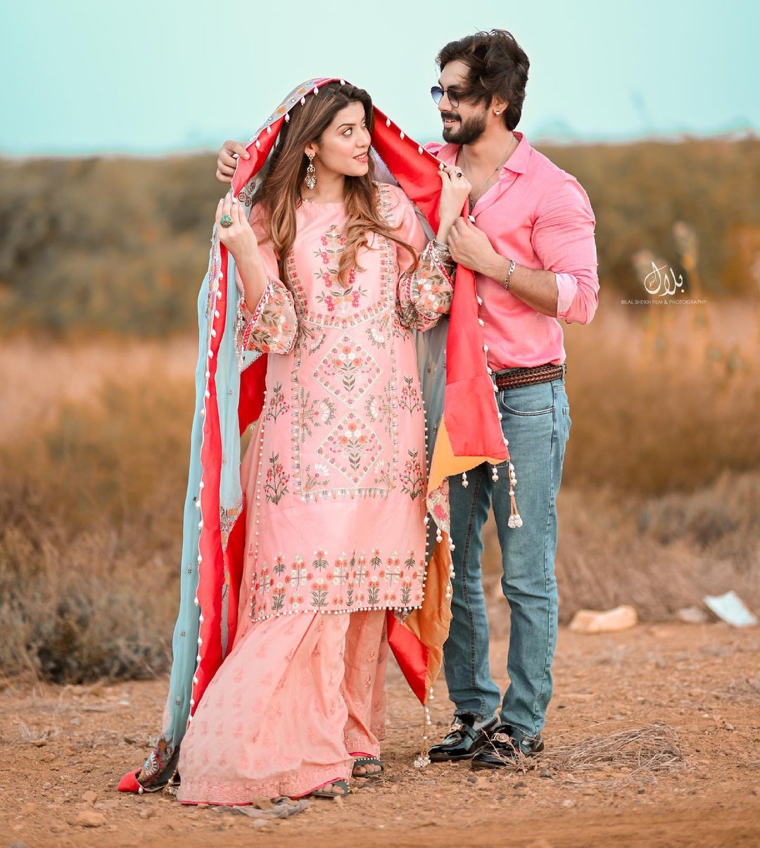 Aiman Zaman's Loved-Up Photoshoot With Beau Mujtaba Lakhani | Reviewit.pk
