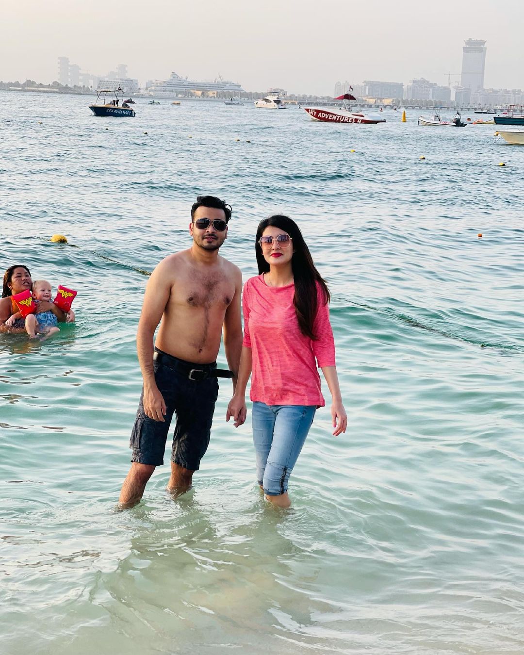 Alizeh Tahir Enjoying Vacations In Dubai | Reviewit.pk