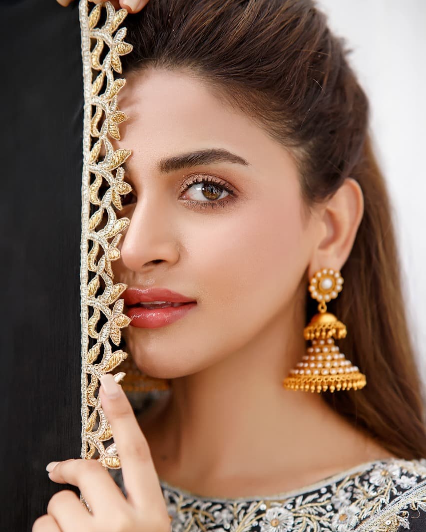Anmol Baloch Looks Radiant Like Never Before In Her Recent Shoot ...
