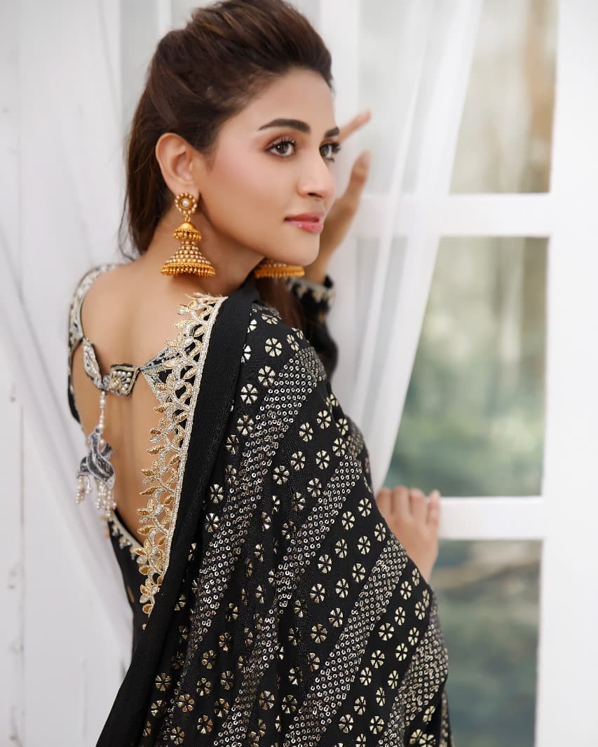 Anmol Baloch Looks Radiant Like Never Before In Her Recent Shoot ...