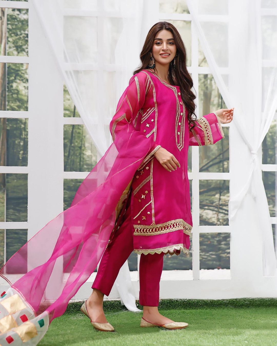 Anmol Baloch Looks Radiant Like Never Before In Her Recent Shoot ...