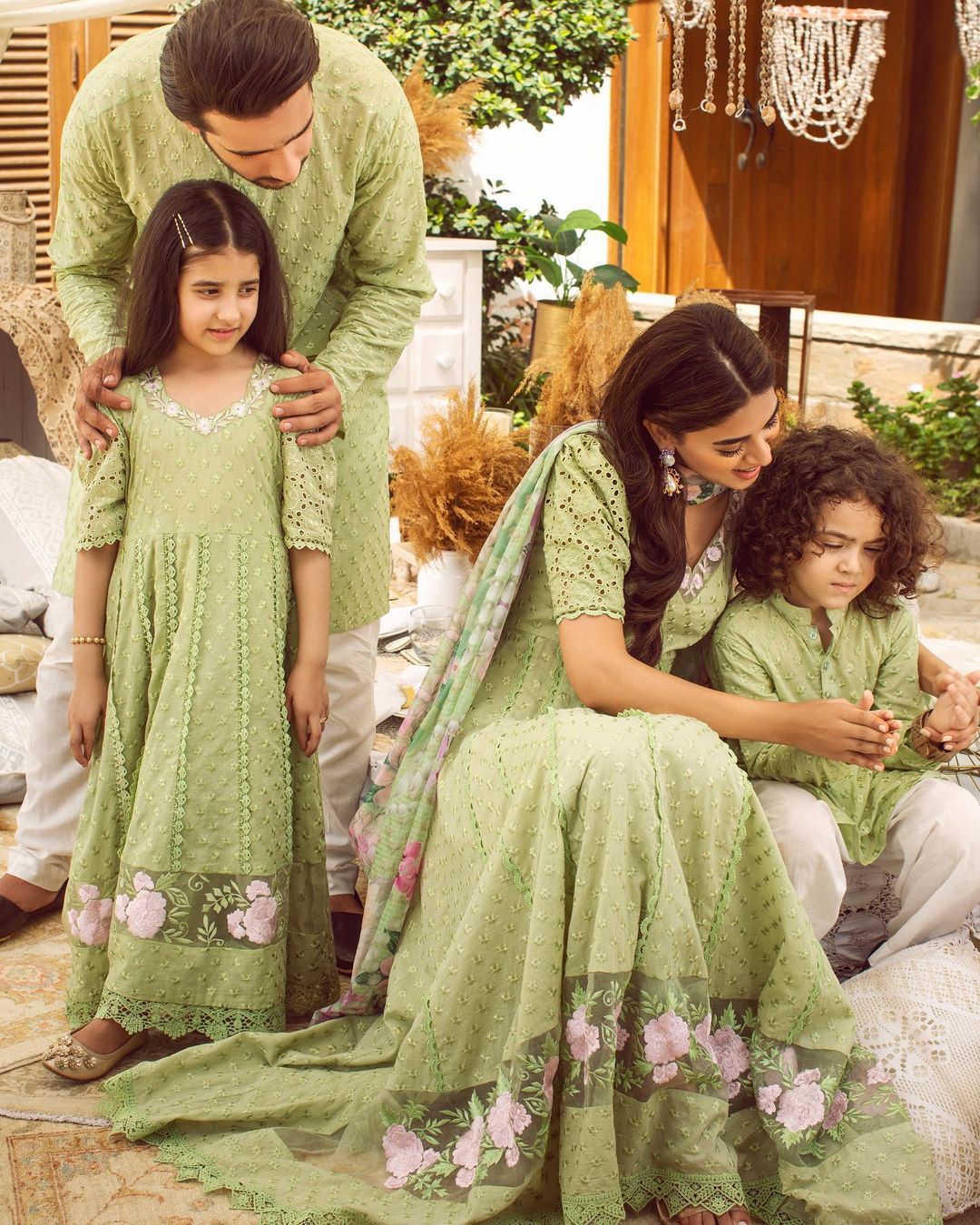 Anmol Baloch And Usama Khan Pair Up For Ansab Jahangir's Family Edit ...