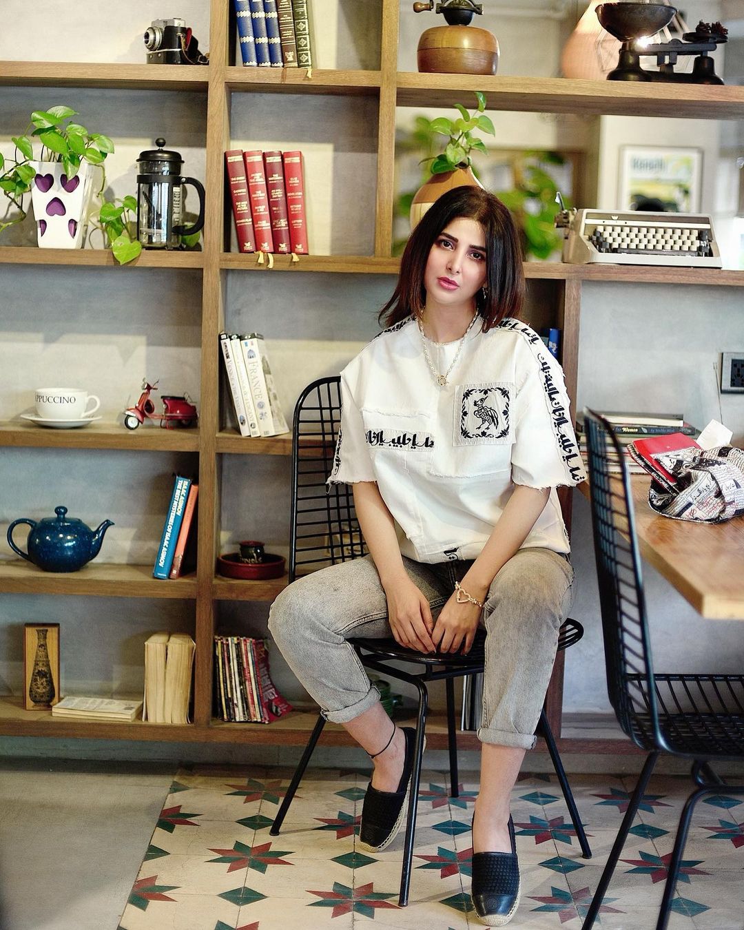 Latest Pictures Of Ever Gorgeous Areeba Habib | Reviewit.pk