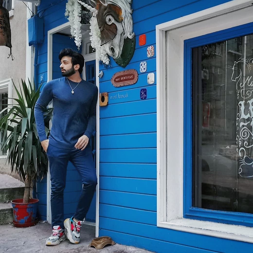 Azfar Rehman Shares Beautiful Pictures From His Vacation | Reviewit.pk