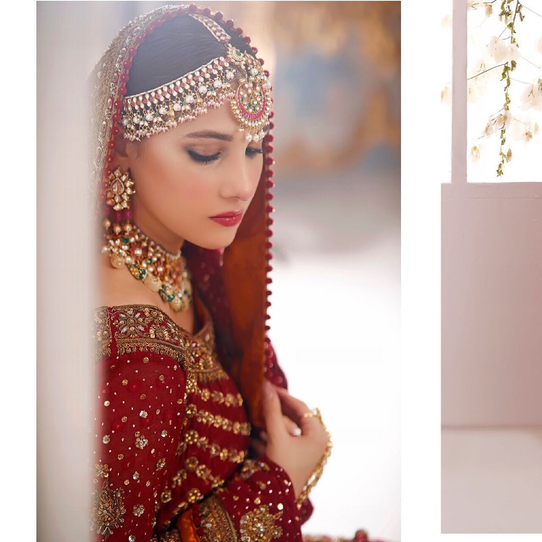 Hina Altaf Flaunts Elegance In Her Latest Bridal Shoot | Reviewit.pk