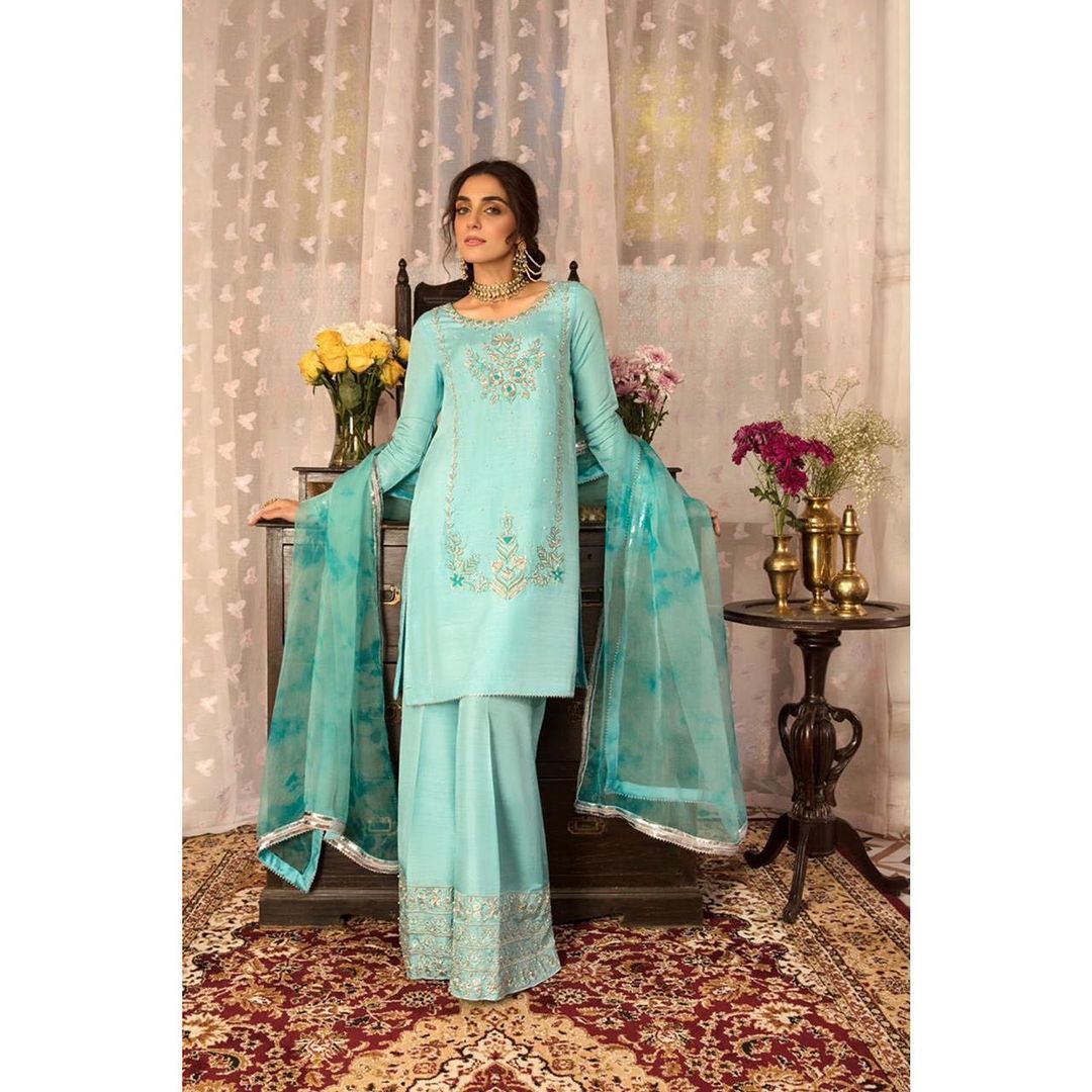 Maya Ali Posing For Her Own Clothing Line MAYA Prêt-a-Porter | Reviewit.pk