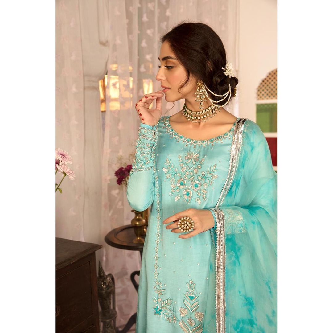 Maya Ali Posing For Her Own Clothing Line MAYA Prêt-a-Porter | Reviewit.pk