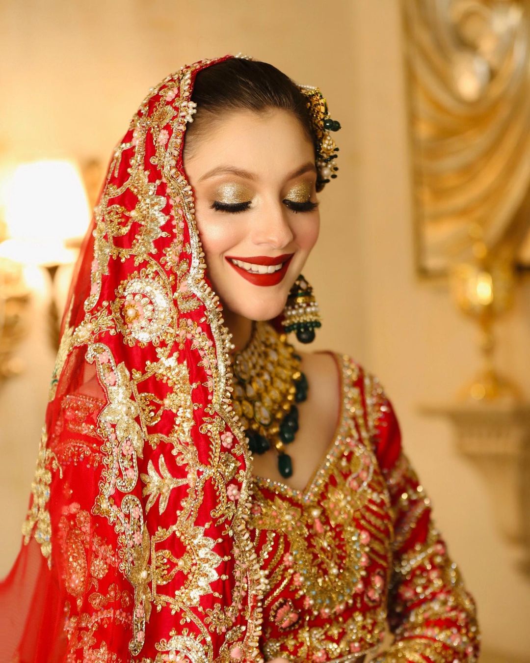 Neha Rajpoot Pulling Off Traditional Bridal Looks Like A Pro | Reviewit.pk