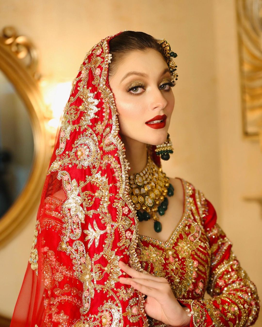 Neha Rajpoot Pulling Off Traditional Bridal Looks Like A Pro | Reviewit.pk