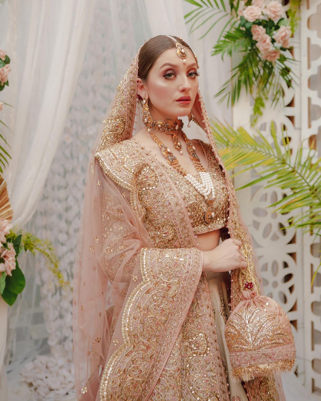 Neha Rajpoot Looks Radiant In Her Latest Bridal Shoot | Reviewit.pk