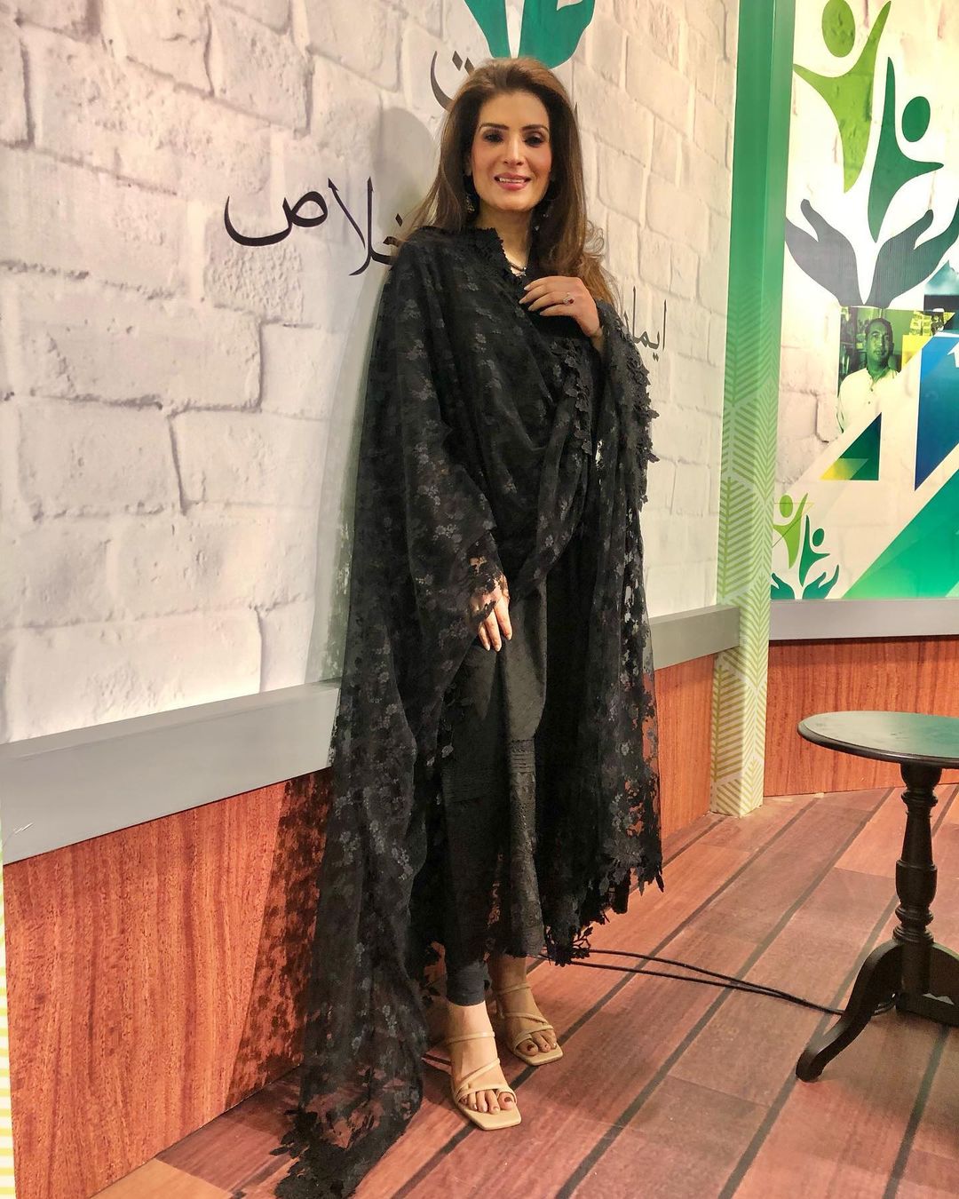 Recent Beautiful Pictures Of Resham | Reviewit.pk