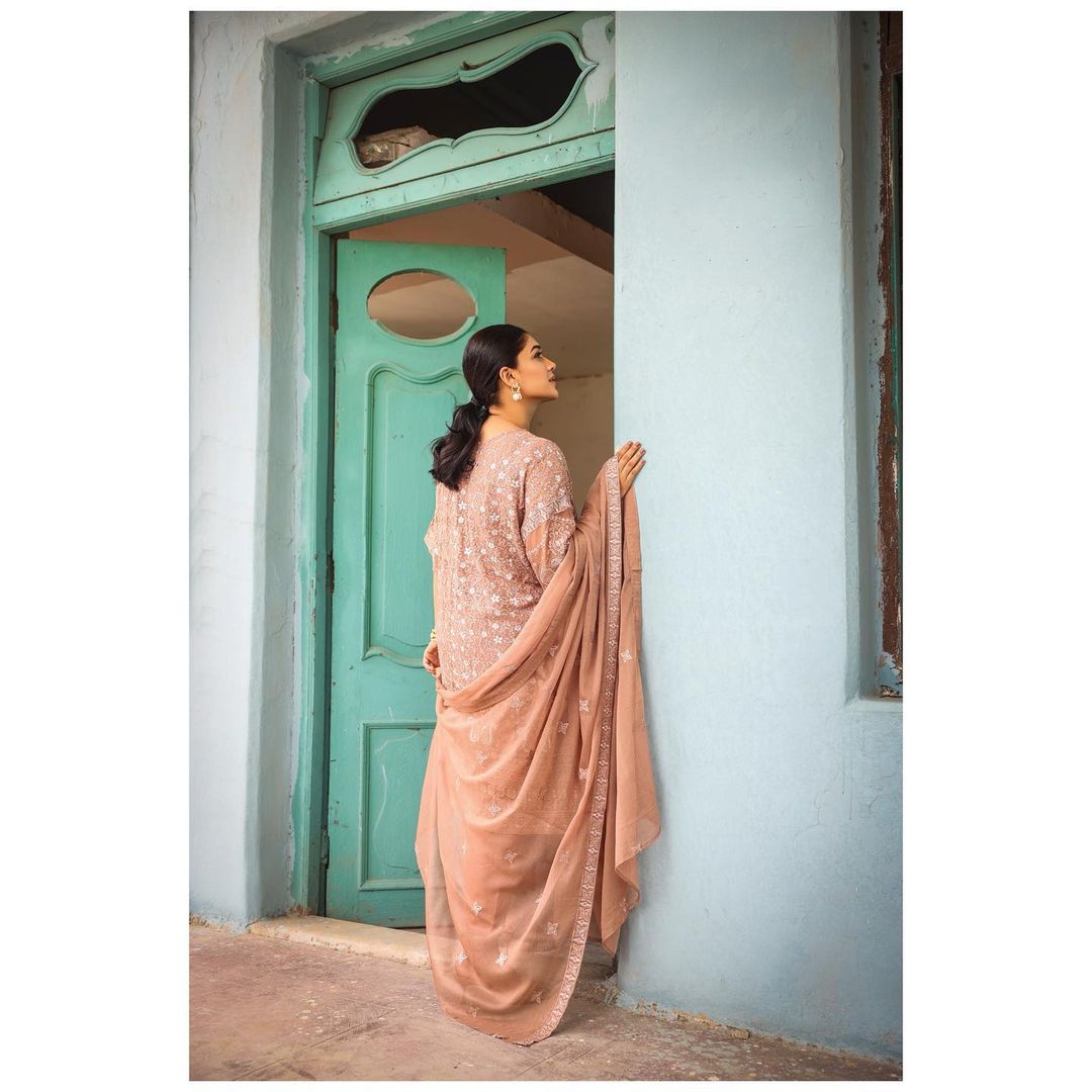 Anum Jung Eid Collection 2021 Featuring Sanam Jung | Reviewit.pk