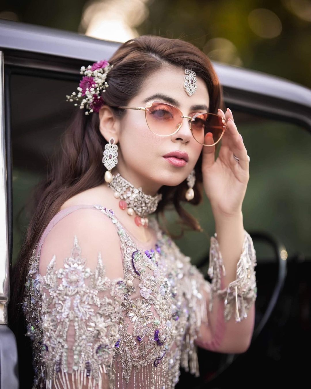 Yashma Gill Looks Alluring In Her Latest Bridal Shoot | Reviewit.pk