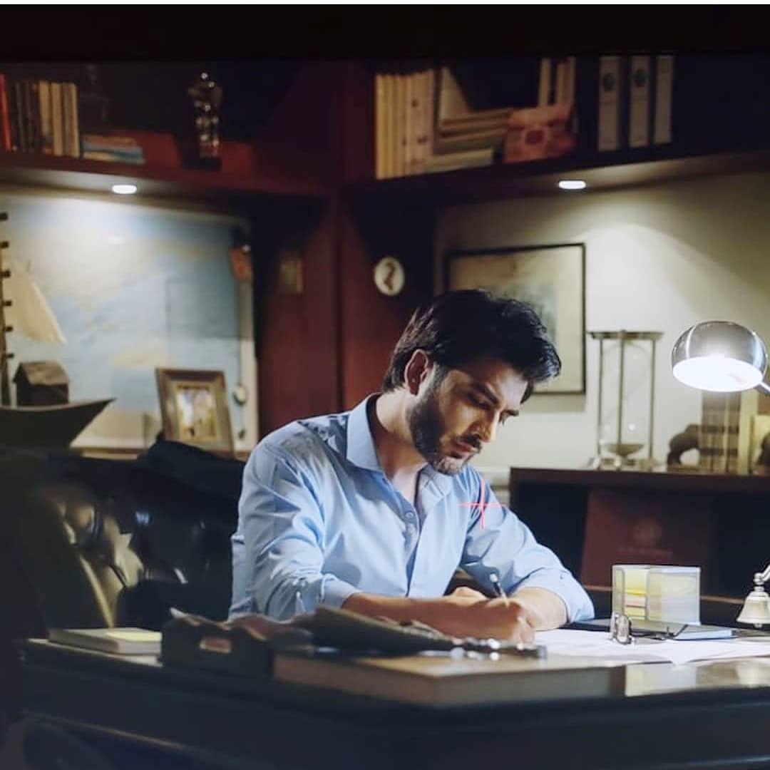 BTS Pictures From The Sets Of Drama Tumhare Husn Ke Naam | Reviewit.pk