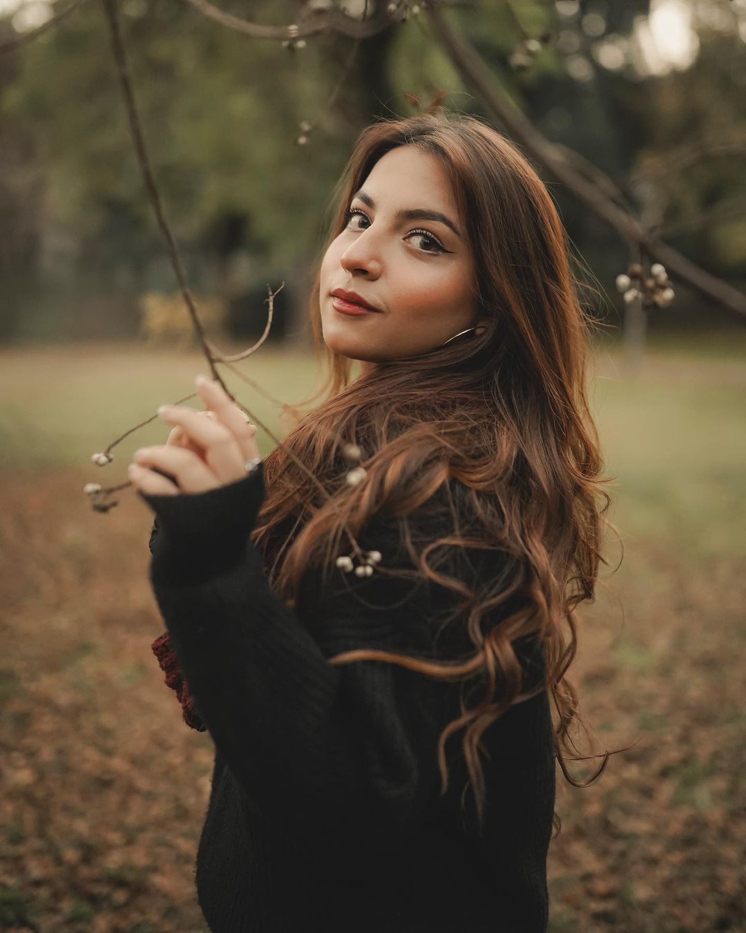 Latest Alluring Pictures Of Dananeer Mobeen | Reviewit.pk