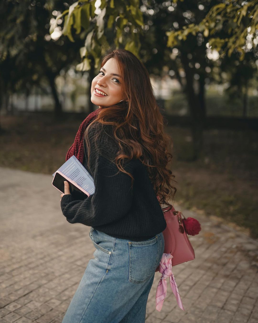 Latest Alluring Pictures Of Dananeer Mobeen | Reviewit.pk