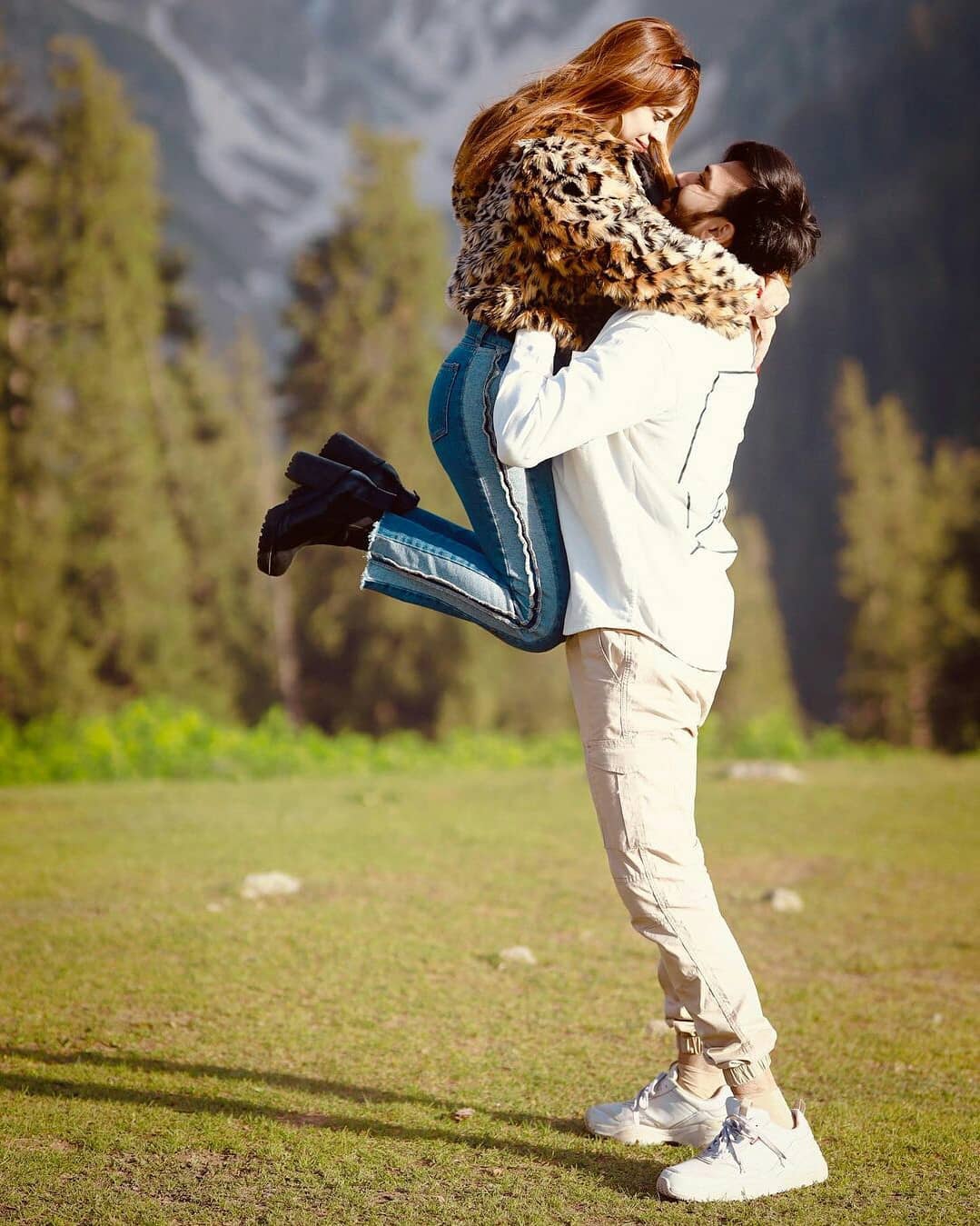 Dr Madiha With Husband MJ Ahsan - Pictures From Kumrat Valley | Reviewit.pk