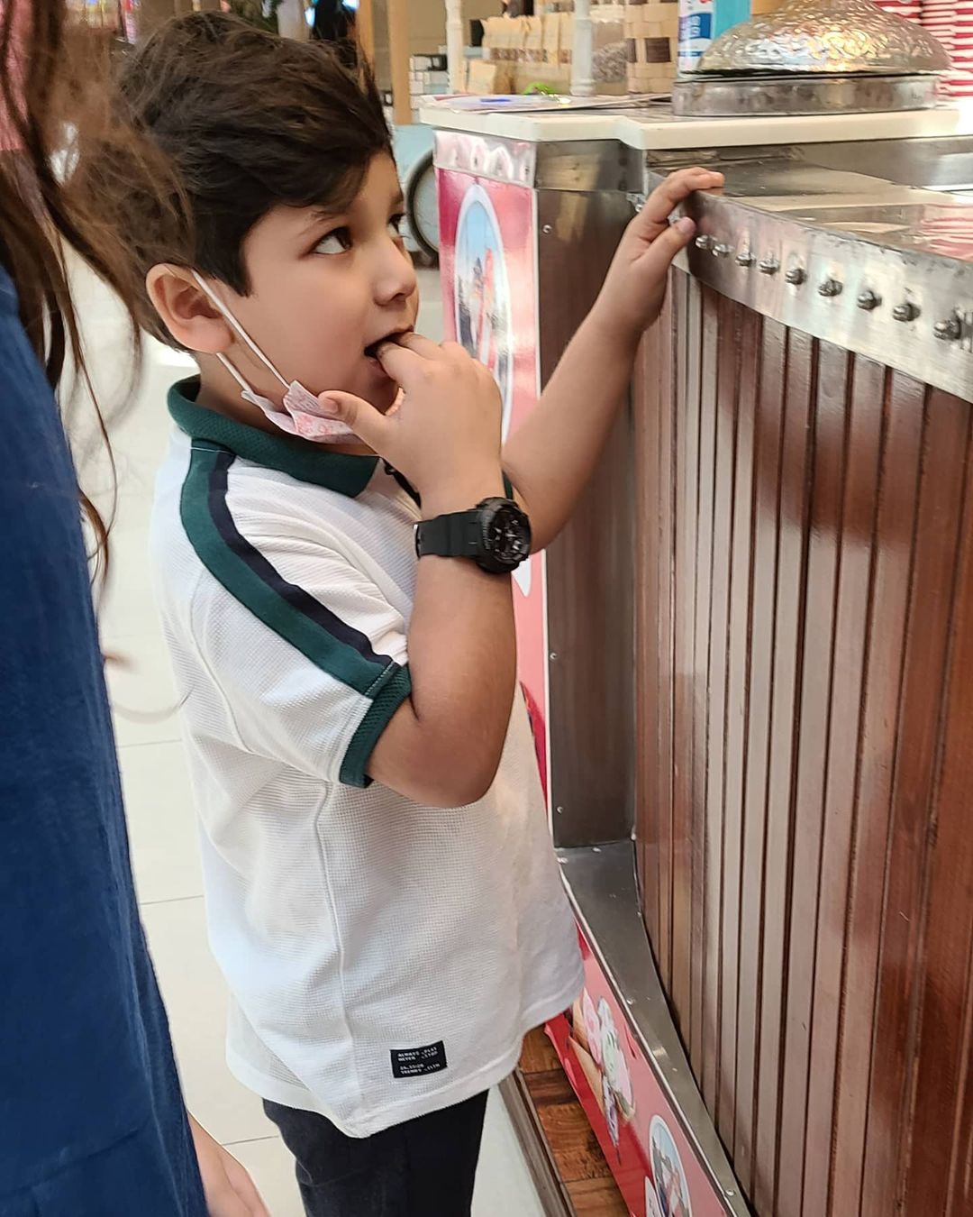 Fahad Mustafa Adorable Kids - Pictures | Reviewit.pk