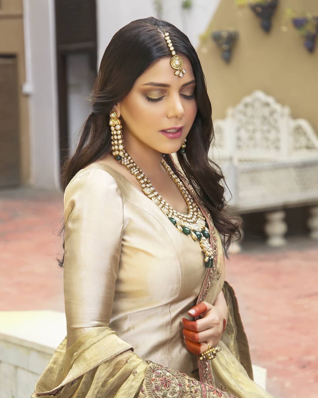 Hadiqa Kiani Is Elegantly Styled in Beautiful Bridal Look - Pictures ...